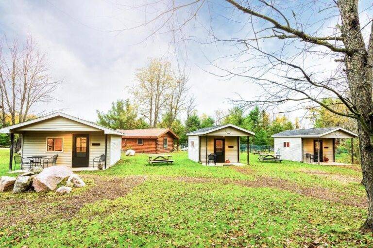 16 Cheap Weekend Getaways in Wisconsin for Couples and Families