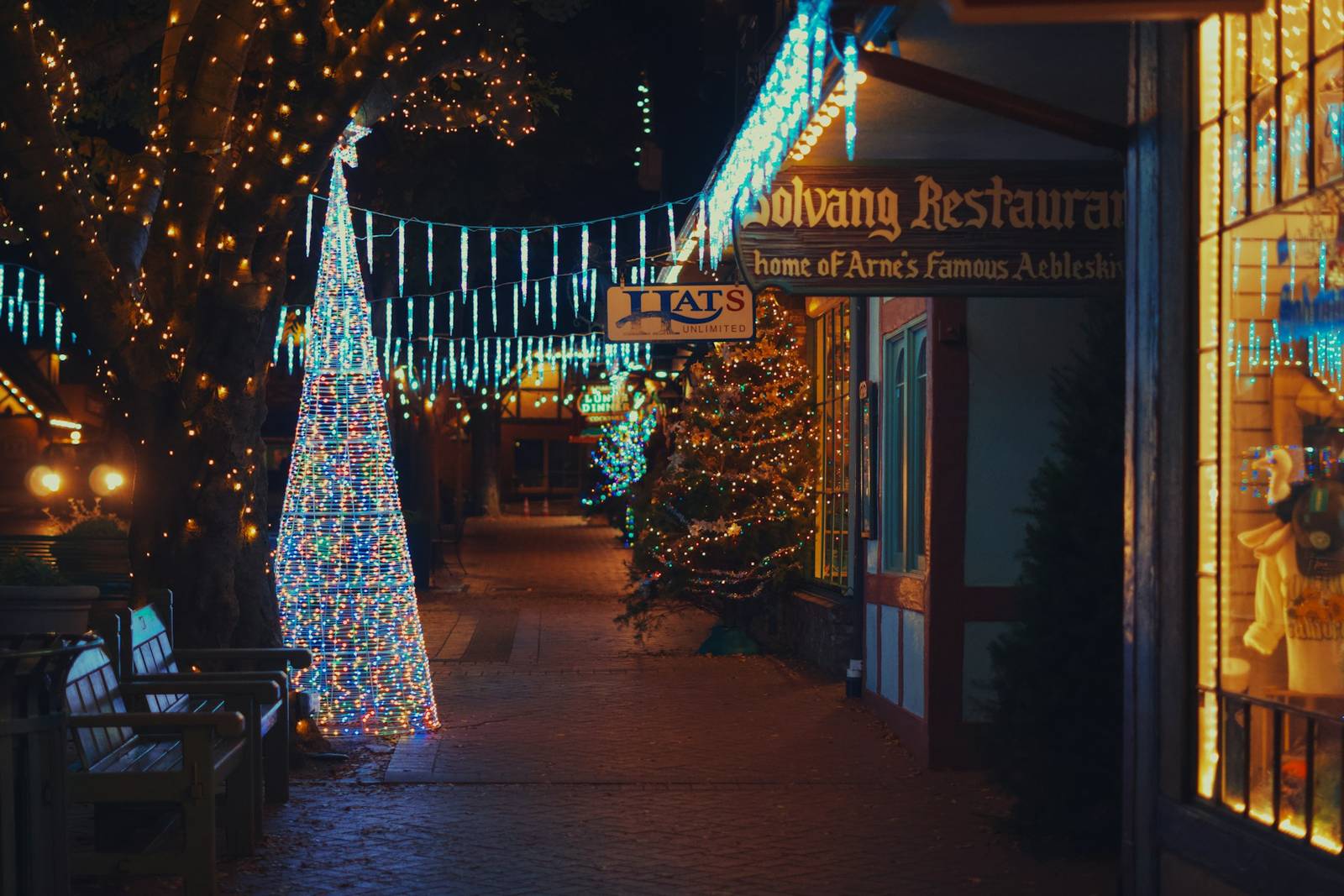 The Best Christmas Towns in the US to Visit in December